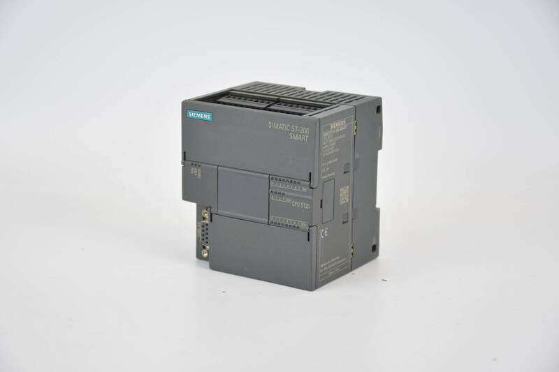 Siemens SIMATIC S7-200 Smart — компактный контроллер для вашего производства